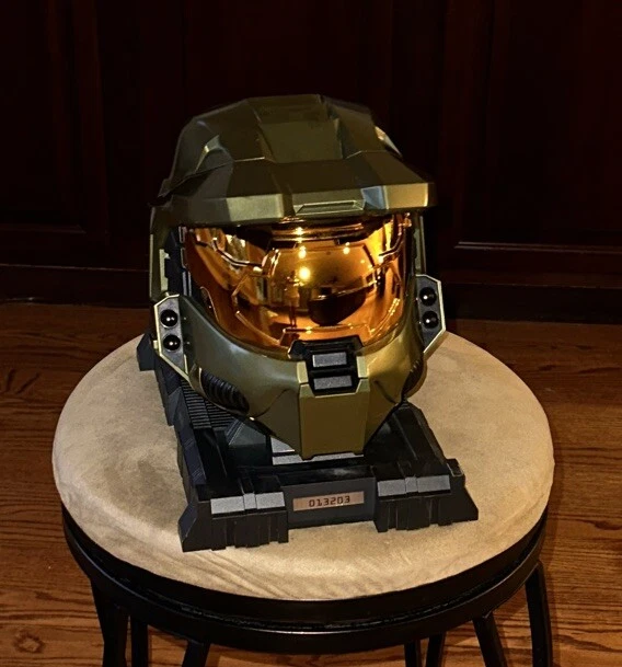 HALO 3 LEGENDARY Edition Master Chief Helmet w/Stand-Mint Condition £93 ...