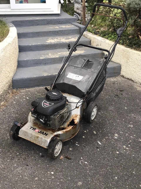 QUALCAST TROJAN SELF Propelled Lawnmower With Briggs & Stratton ...