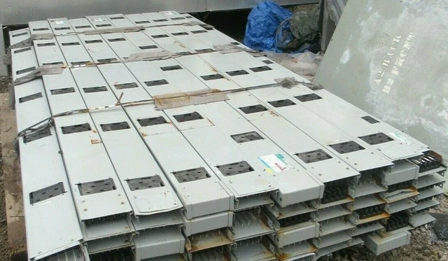 SIEMENS STECK-IN XJ-L BUSWAY 100 A 277/480 VAC 3 PH 4 W NEUTRAL BODEN ...