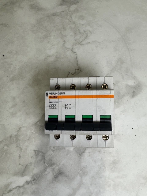 INTERRUTTORE MAGNETOTERMICO MERLIN Gerin Multi9 15093 100A EUR 34,99 - PicClick IT
