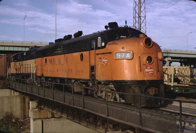 MILWAUKEE ROAD EMD F7 Kodachrome Original Kodak Dia EUR 9,71 - PicClick DE