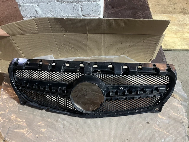 MERCEDES-BENZ CLA C117 Amg Front Grille A1178880700 2016-2019 £70.00 ...