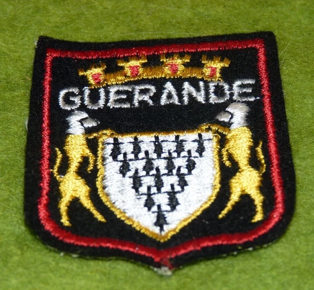 ANCIEN ÉCUSSON À coudre en feutre brodé blason de Guérande Vintage patch EUR 5,00 - PicClick FR