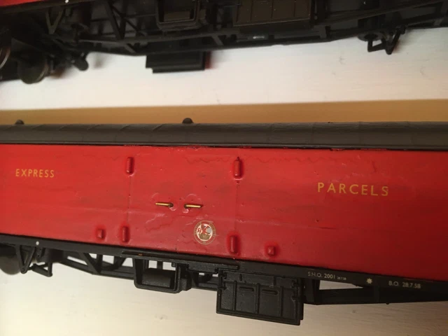 LOT..606X....OO GAUGE BACHMANN MK1 EXPRESS PARCELS ROYAL MAIL.X..2..RE ...