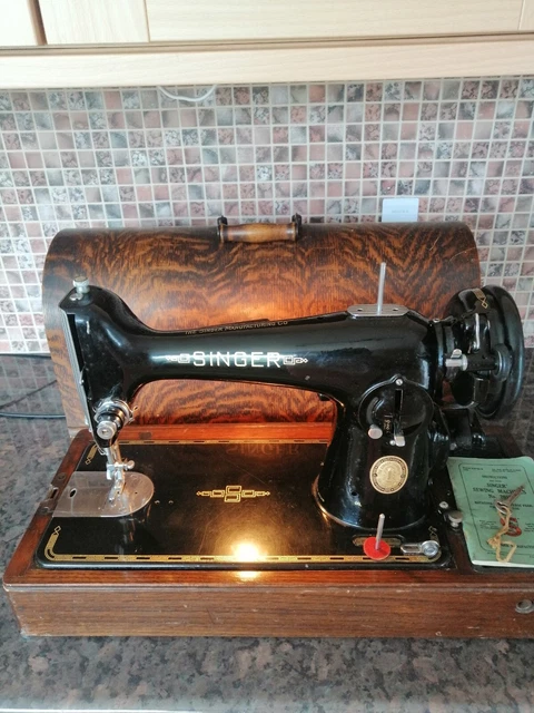 ANTIQUE SINGER SEWING Machine With Knee Lever. Wood Box cover/Key £189. ...
