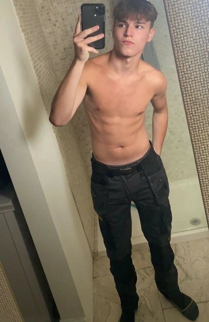 Shirtless Male Muscular Beefcake Frat Jock Athletic Handsome Guy 4x6