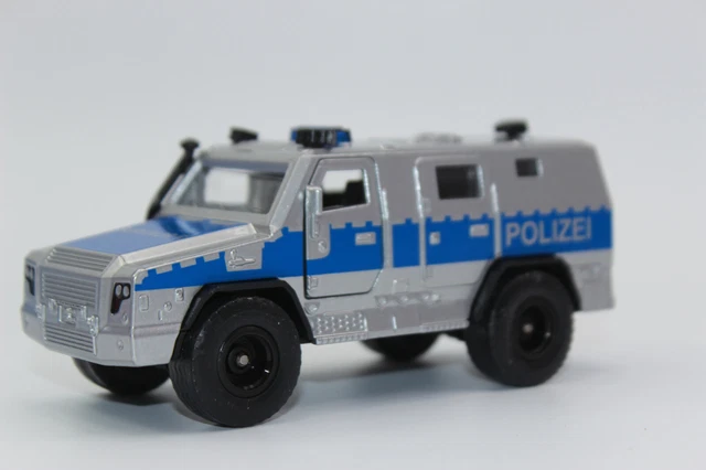 SIKU 2304 RHEINMETALL MAN Survivor R Polizei PKW 1:50 NEU in OVP EUR 18 ...