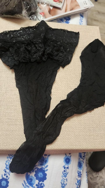 DAMEN STRUMPFE ,NEU,MIT Gummi Und Schpitze,40 Den Grosse 56-58 EUR 15 ... DAMEN STRUMPFE ,NEU,MIT Gummi Und Schpitze,40 Den Grosse 56-58 EUR 15 ...