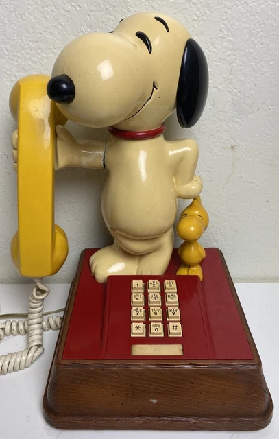 VINTAGE 1976 PEANUTS “Snoopy and Woodstock Phone” - Push Button ...