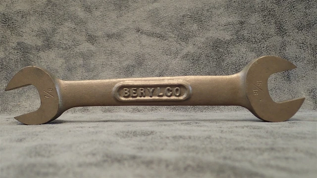 W-105 BERYLCO 7/8& x 15/16" Non-Sparking Double Open End Wrench, 9-1/4 ...