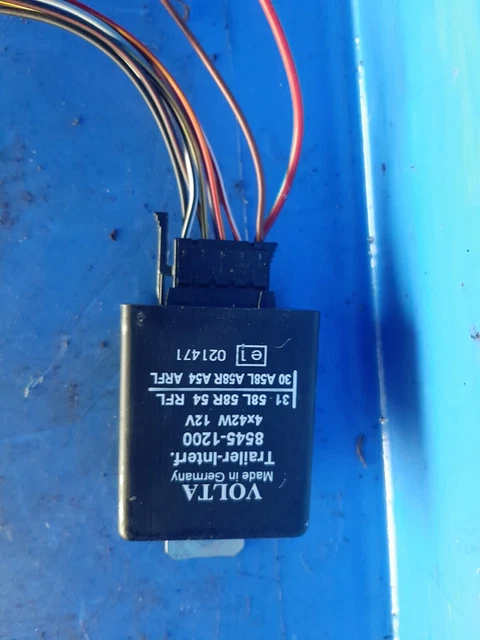 AHK STEUERGERÄT ANSCHLUSSGERÄT Volta Relais Blinkerrelais relay 8545 ...