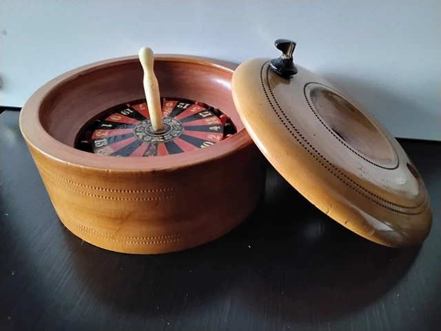 ANTIQUE LATE VICTORIAN 5" travelling pocket roulette wheel in treen ...
