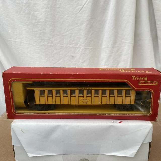 TRIANG RAILWAYS R448 Old Time Coach No257 Smoking Car 00 Gauge in Box £ ...