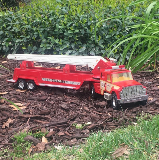 VINTAGE NYLINT FIRE Truck with Raisable Ladder VTG Metal Toys 2 Piece ...