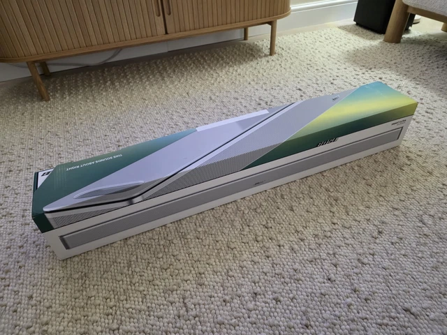 BOSE SMART ULTRA Soundbar in White with Dolby, AI voice tech - Boxed ...