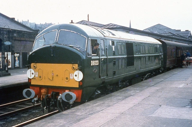 COLOUR RAIL SLIDE, DE2005, Class 21, D6123, green livery, Stirling £3. ...