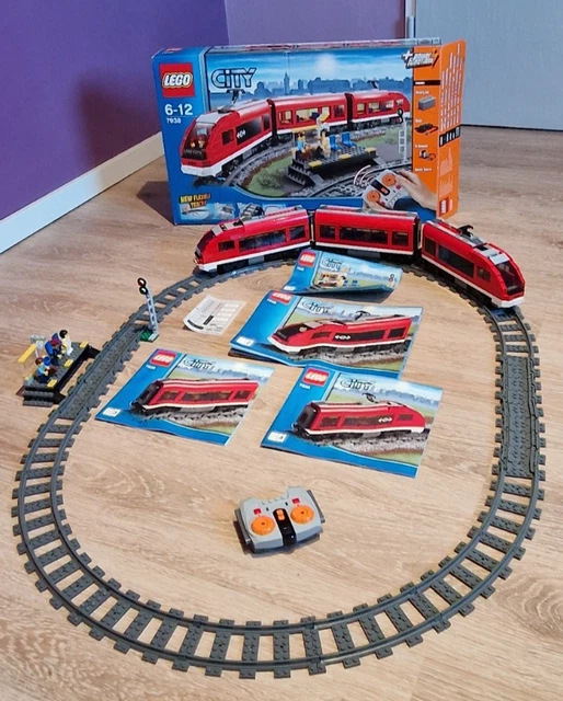 LEGO CITY Eisenbahn 7938 Nahverkehrszug / Local Passenger Train EUR 47 ...