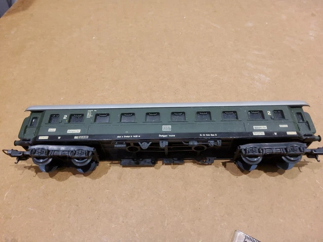 MODEL RAILWAY LIMA HO Scale 1970s 2nd CLASS Carriage. Green/Silver EUR 5,98 - PicClick IT