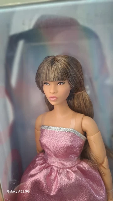 MATTEL 2024 BARBIE - Signature Looks Doll #24, New, Curvy Made To Move ...