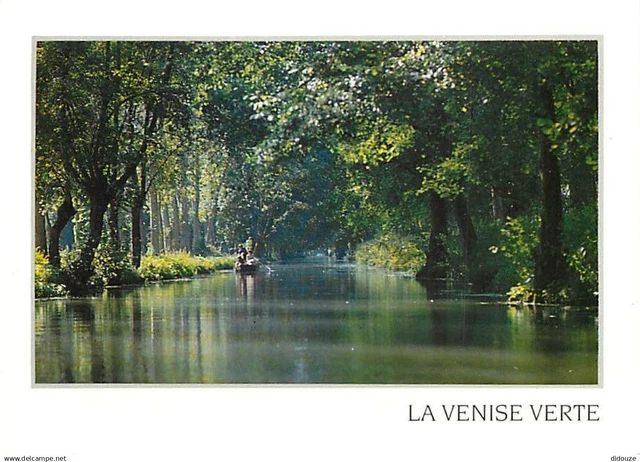 79 - LE Marais Poitevin - Venise Verte - Vue typique du Marais Poitevin ...