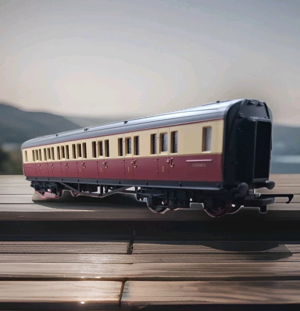 BOXED HORNBY R4269 BR (ex SR) Composite Coach Crimson Cream S5540S OO ...