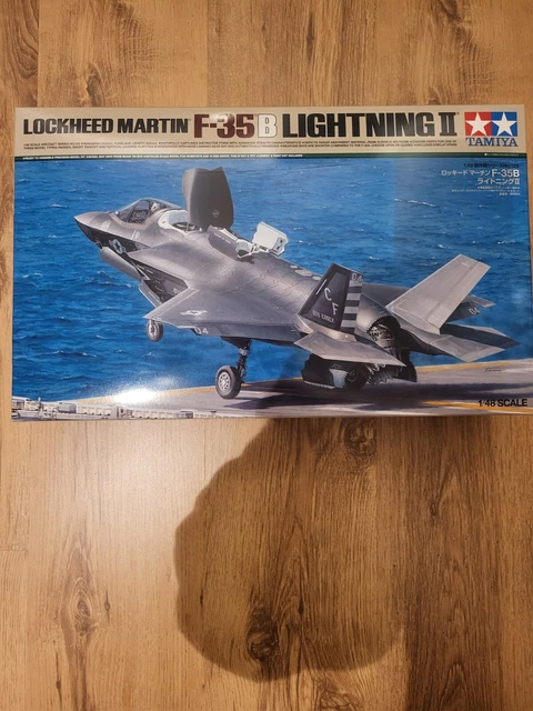 TAMIYA LOCKHEED MARTIN F-35A Lightning II 1/48 Modellflugzeug - Grau (61124) EUR 75,00 - PicClick DE
