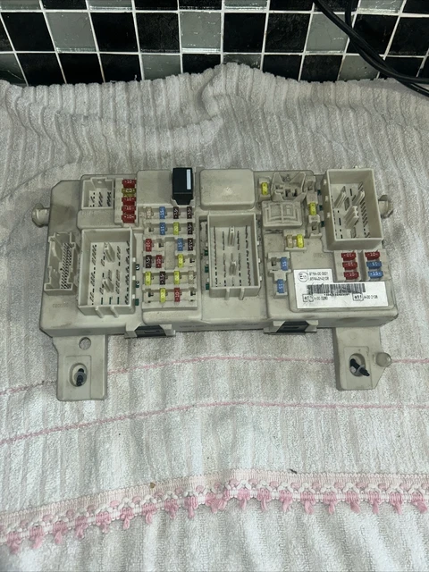 FORD FOCUS MK2 2009 Body Control Module Fuse Box 7M5T-14A073-CD £40.00 ...