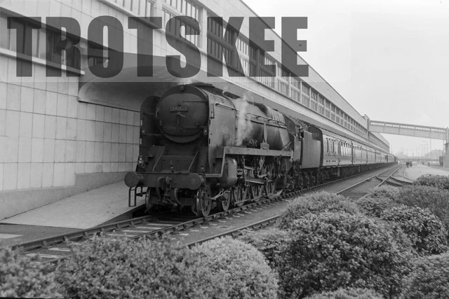 LARGER NEGATIVE BR British Railway Steam Loco 34071 Class WCBB 1960 £7.00 - PicClick UK