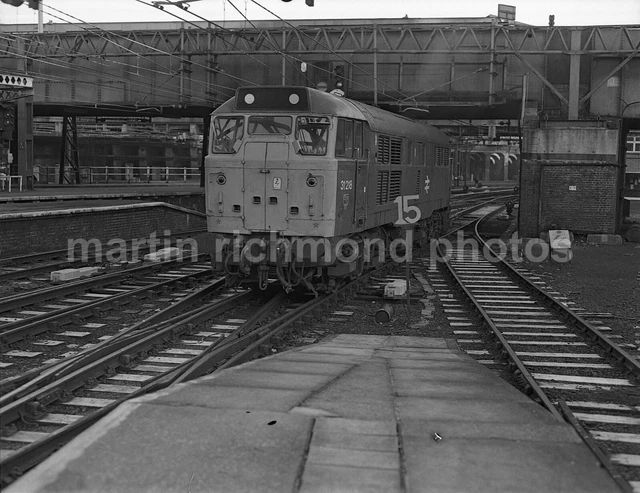 LIVERPOOL STREET STATION Class 31 31218 1978 John Vaughan Negative RN228 £3.99 - PicClick UK