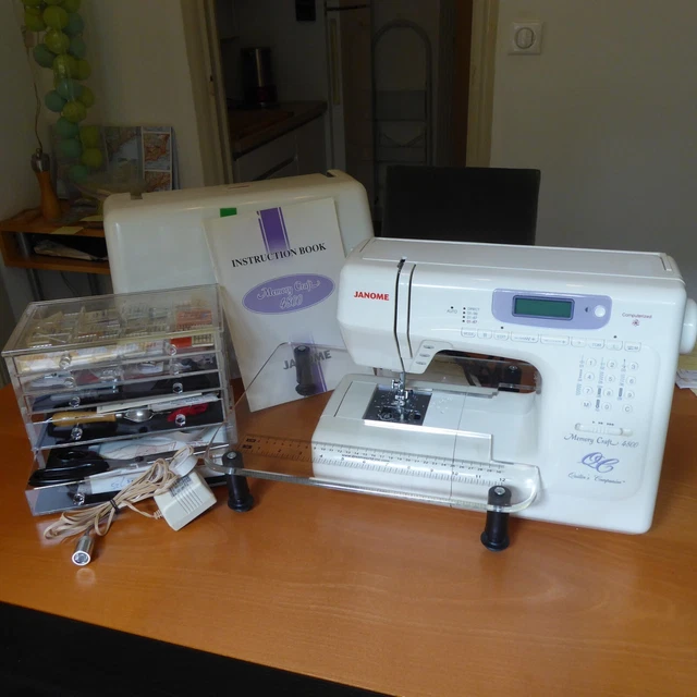 JANOME MEMORY CRAFT 4800 machine à coudre avec table, nombreux ...