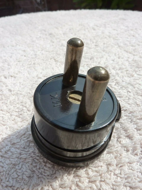 VINTAGE OLD MK Brown Bakelite Plug 2 Pin 15A Cleaned Polished Good Used ...