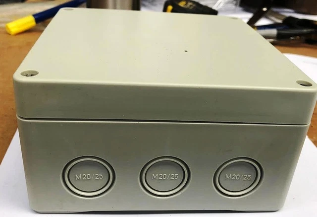 DAIKIN UKFB2 FIXING Terminal Junction Electrical Control Box For RTD-W ...