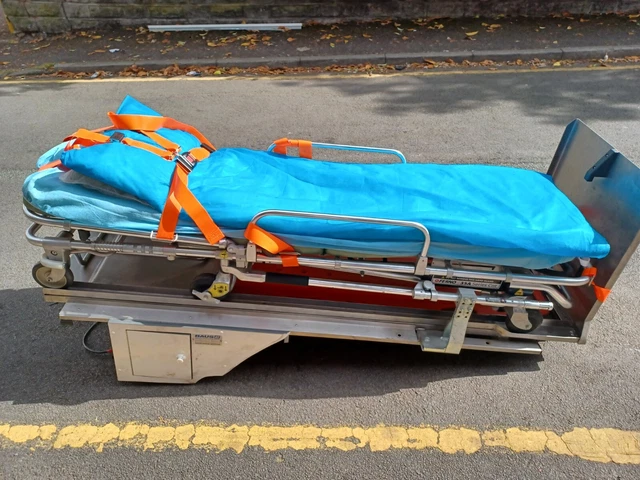 FERNO 35A SERIES PATIENT STRETCHER COT 12N STEEL HOLDER Ambulance bed ...