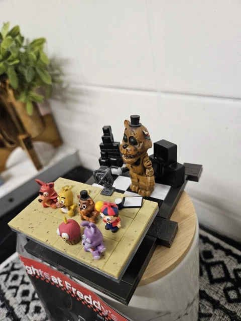 FIVE NIGHTS AT Freddy's McFarlane Office Desk Fnaf Set £84.99 - PicClick UK