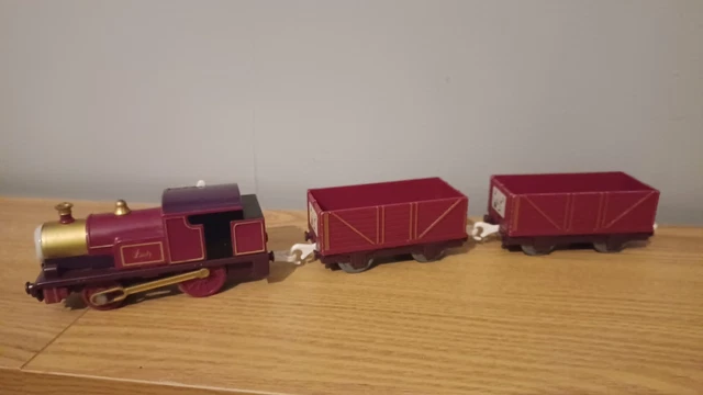 THOMAS TRACKMASTER LADY Train with matching trucks, RARE battery ...