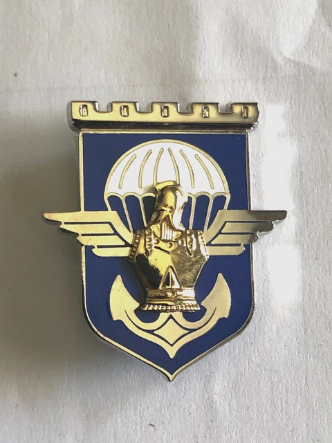 INSIGNE /BADGE /PUCELLE 17° régiment du génie parachutiste A.Bertrand ...