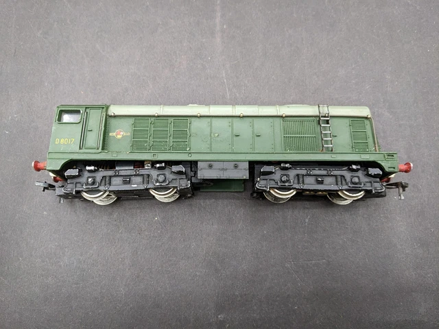 HORNBY DUBLO BR Green 2230 class 20 diesel loco Bo-Bo D8017 2 rail £39. ...