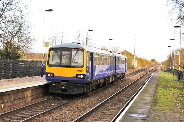 144012 NORTHERN RAIL 6x4 Quality Rail Photo £2.70 - PicClick UK