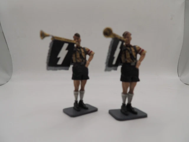COLLECTORS SHOWCASE HITLER Youth Trumpeter Set £49.99 - PicClick UK