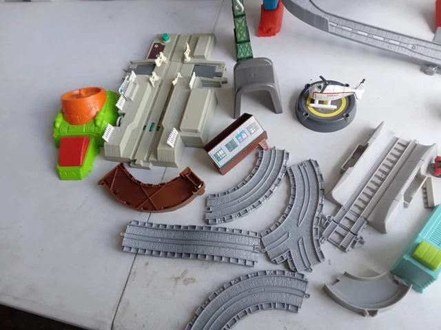 107 X THOMAS the tank engine take n play trackmaster trains track job ...