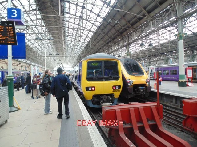 PHOTO NORTHERN Rail Class 323 323233 - Manchester Piccadilly At ... PHOTO NORTHERN Rail Class 323 323233 - Manchester Piccadilly At ...