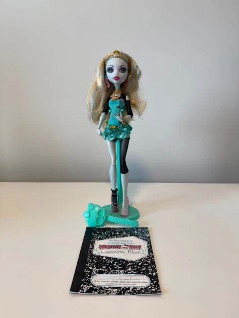 2011 MONSTER HIGH Lagoona Blue School's Out Wave 2 (Missing Purse) $70. ...