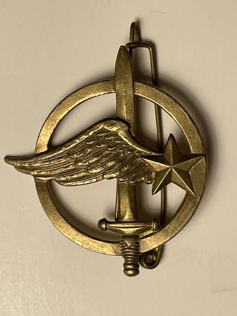 VINTAGE FRENCH AIR Force Commando 'Commandos de L'Air' Beret Badge $15. ...