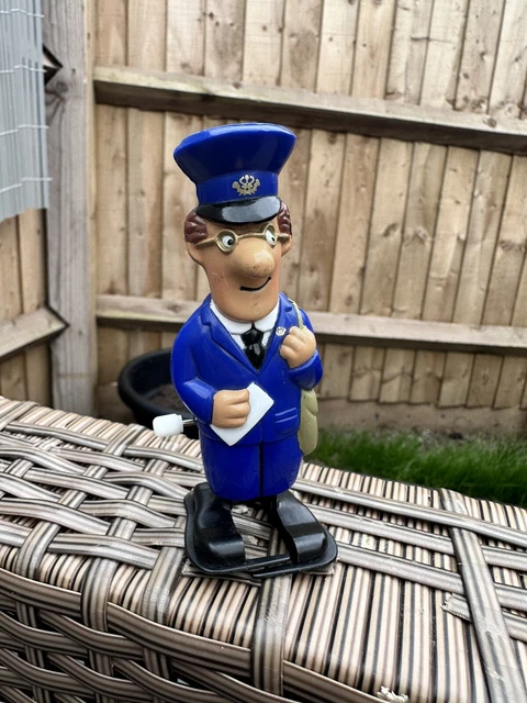 ERTL POSTMAN PAT Wind Up Walking Toy Figure - 4.25" £4.49 - PicClick UK