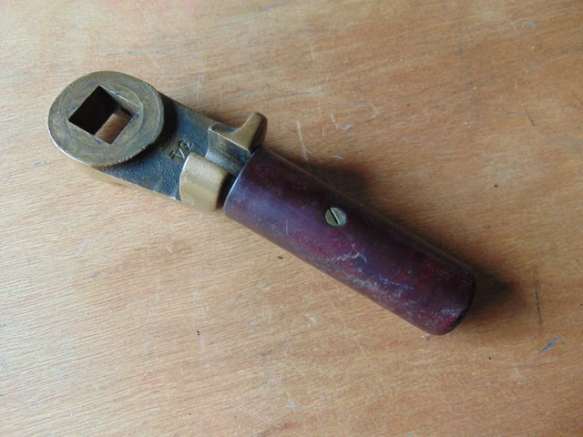 LONDON UNDERGROUND TUBE TRAIN TRANSPORT 1930's BRAKE HANDLE RAILWAY ...