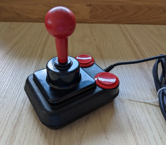 COMPETITION PRO 5000 Joystick C64/128 Amiga 500 Atari XL Spectrum C16 ...