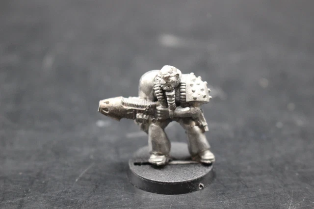 WARHAMMER 40K ROGUE Trader Space Marine RT101 Brother Byrne Metal $22. ...