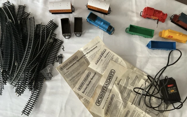 HORNBY TRAIN SETS Thomas The Tank Engine Electric, Wind Up 2571 Engine ...