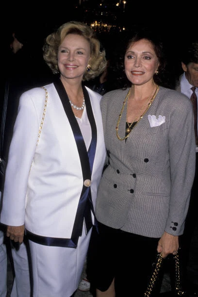BARBARA SINATRA AND Joanne Carson during 25th Annual Women o - 1989 Old ...