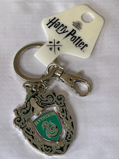 WARNER BROS HARRY Potter Studio Tour London SLYTHERIN SPINNING CREST ...